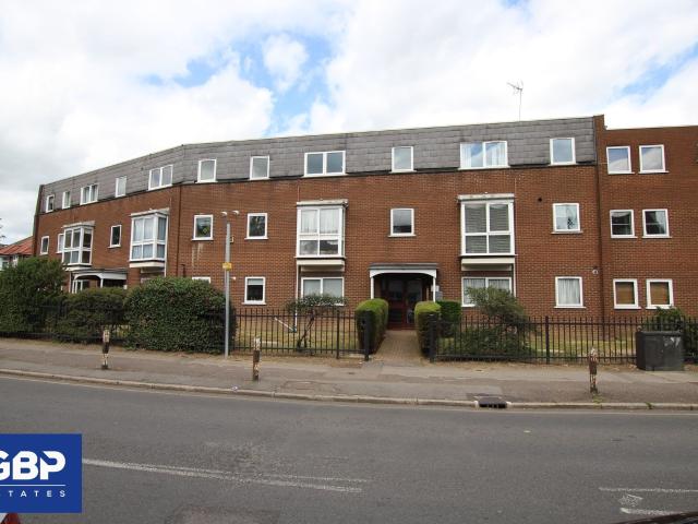 apartment for rent in Station Road, Gidea Park, RM2