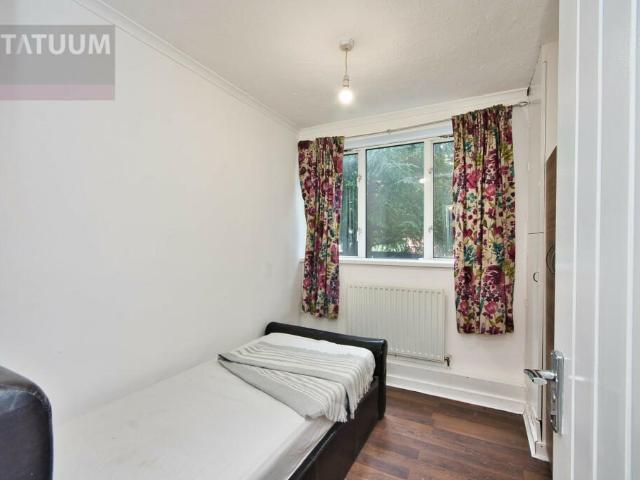 apartment for rent in Stewart Street, E14 3HA