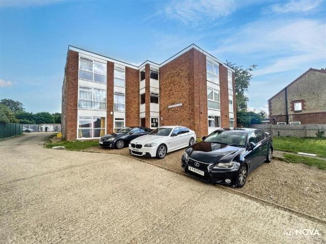 apartment for rent in Stockingstone Road, LU2 7NQ