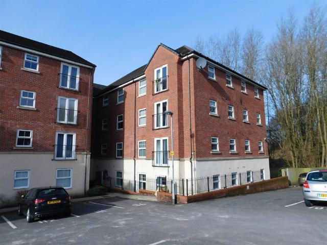 apartment for rent in Stonemere Drive, Manchester, M26 1QX