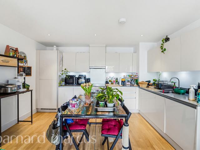 apartment for rent in Streatham High Road, Streatham, Streatham