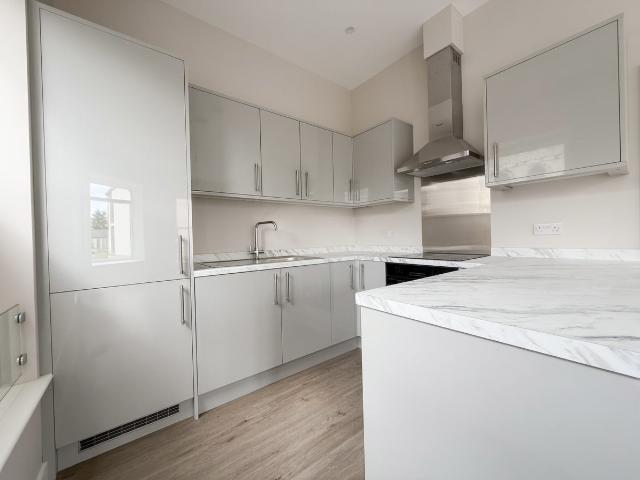 apartment for rent in Sutton Court Road, Sutton, Sutton