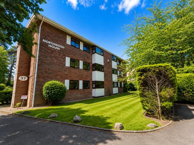 apartment for rent in Poole Road, BH4 9DJ