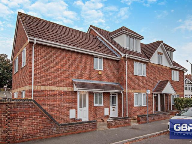 apartment for rent in Poplar Street, Romford, RM7