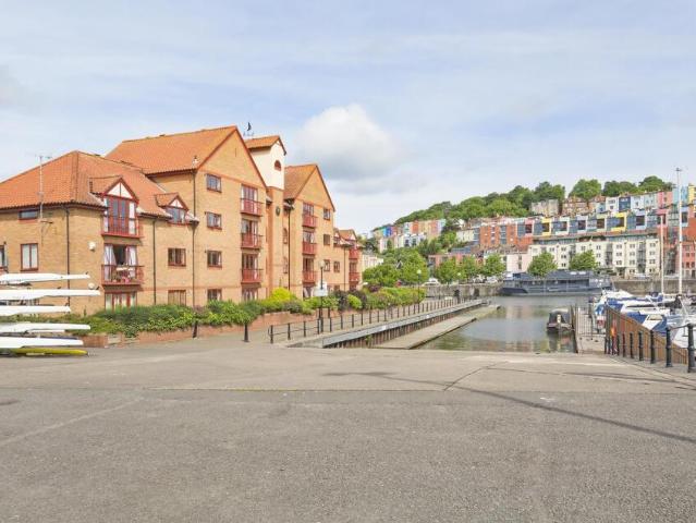 Apartment for rent in Portland Court, Baltic Wharf, BS1 united kingdom