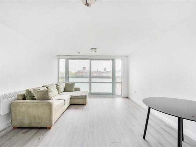 apartment for rent in Paton Close, E3 2QE