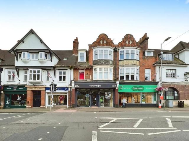 apartment for rent in Packhorse Road, SL9 8EF
