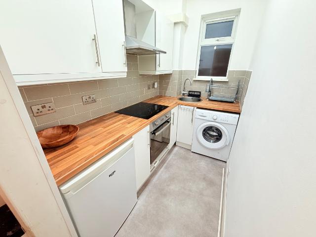 Apartment for rent in Palmerston Road, N22 8RG