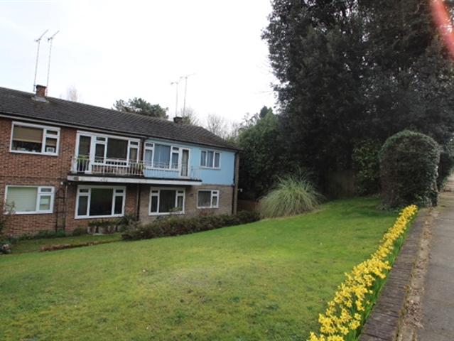 apartment for rent in Park Hill Road, Shortlands, Bromley, Kent, BR2 0LF