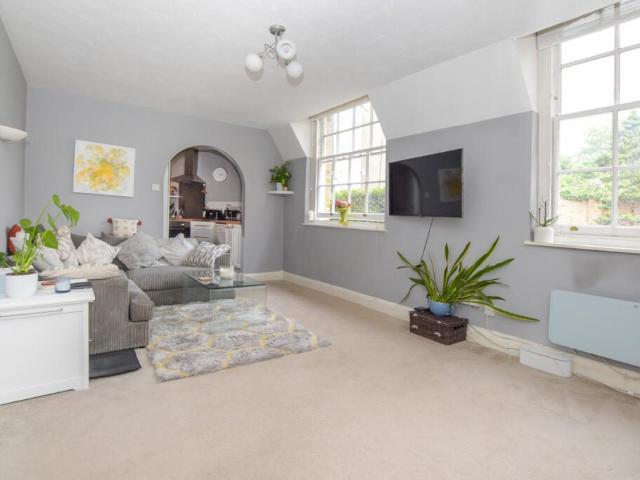 apartment for rent in Park Road, BR1 3HP
