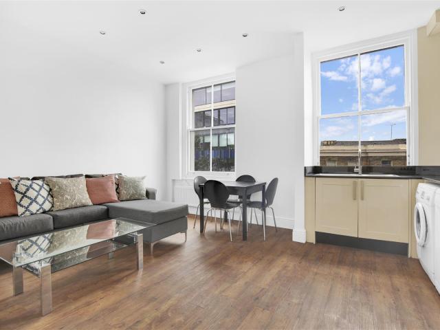 apartment for rent in Pembridge Road, Notting Hill