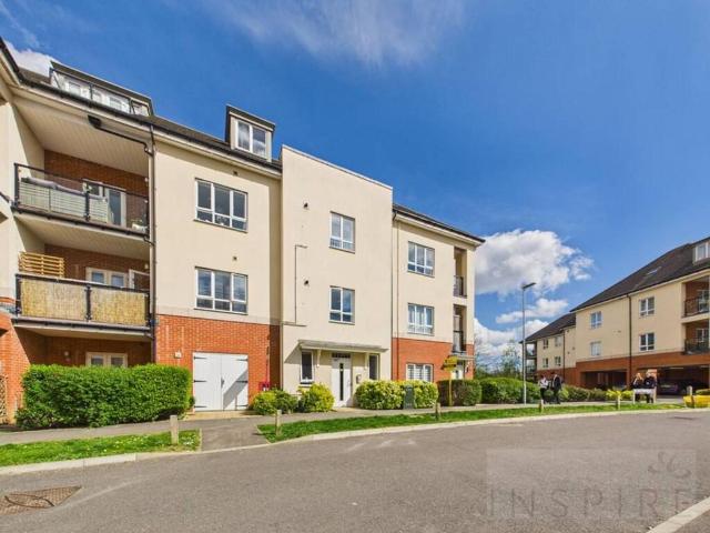 apartment for rent in Percivale Close, RH11 0FZ