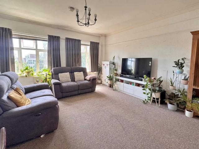 apartment for rent in Pine Grange Bournemouth BH1 2PL