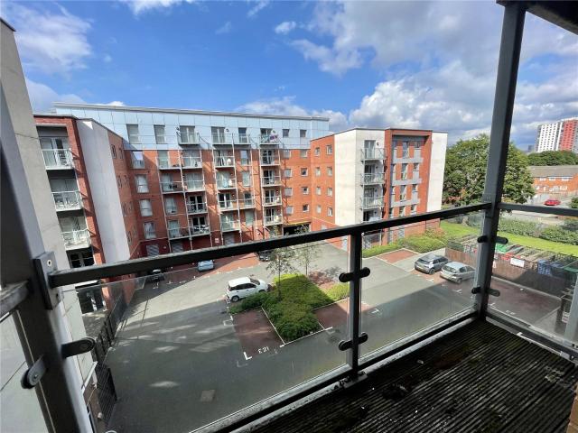 apartment for rent in Pioneer House, 1C Elmira Way, Salford, Greater Manchester, M5 3LL