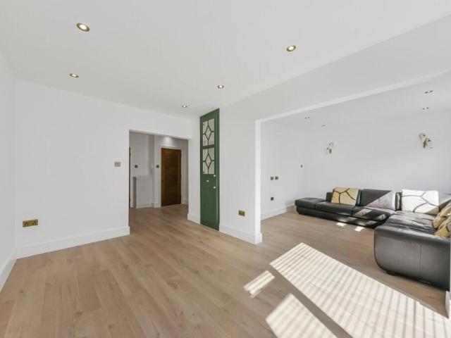 apartment for rent in Platt'S Lane, NW3 7NR