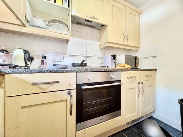apartment for rent in Plomer Avenue, Hoddesdon, Hoddesdon