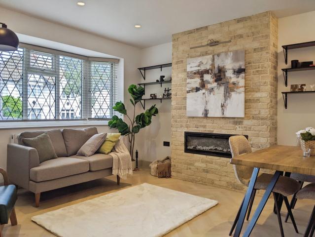 apartment for rent in Plough Lane, Wallington, Wallington