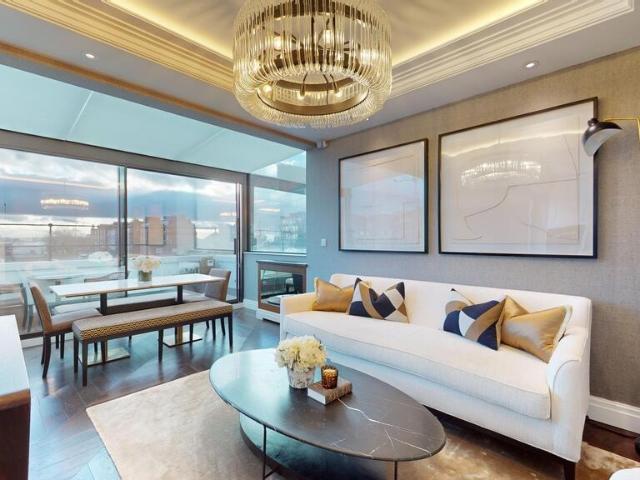 2 bedroom flat to rent on Prince Of Wales Terrace, London