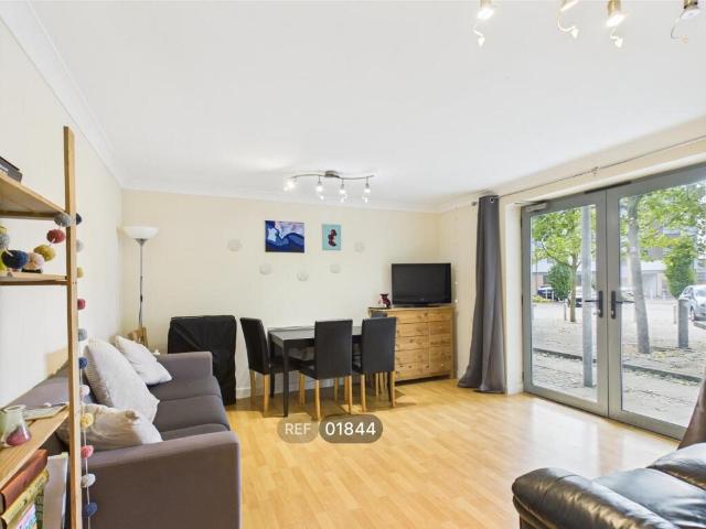 apartment for rent in Property, CO2 8GL