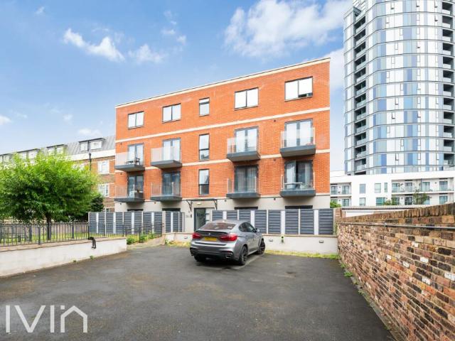 apartment for rent in Property, CR0 2AL