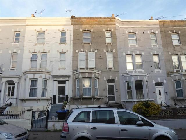 apartment for rent in Property, CT11 9QX