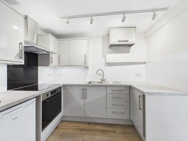apartment for rent in Property, GL50 1UX