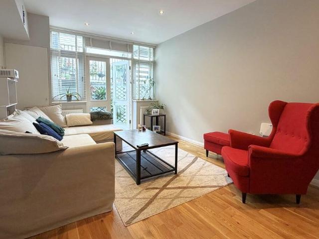 apartment for rent in Property, E14 7FB