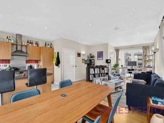apartment for rent in Property, E14 9NL