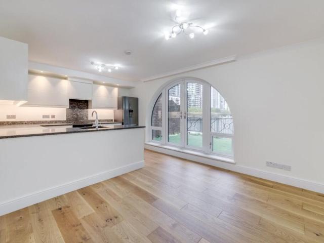apartment for rent in Property, E14 9RB