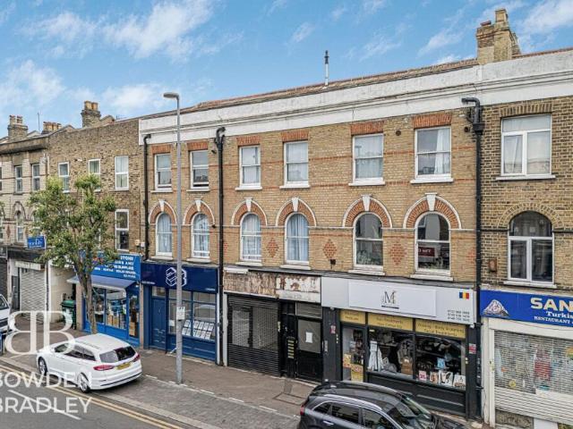 apartment for rent in Property, E11 3HU