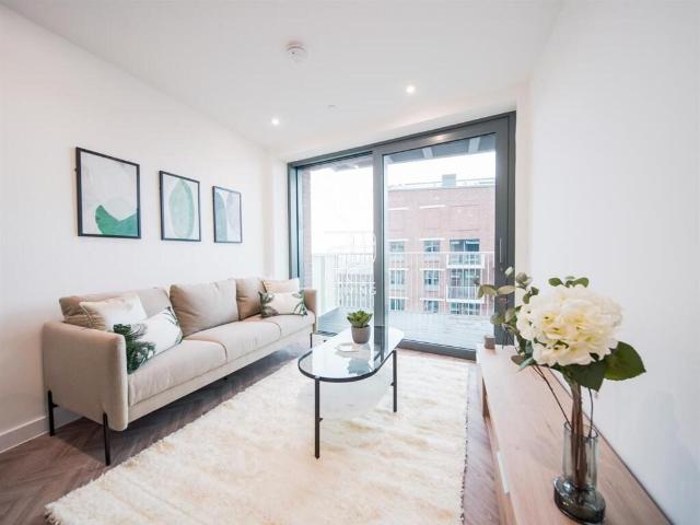apartment for rent in Property, E3 3YP
