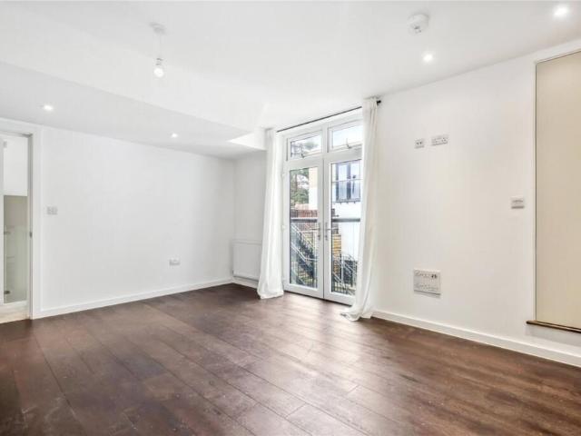 apartment for rent in Property, N4 2AY
