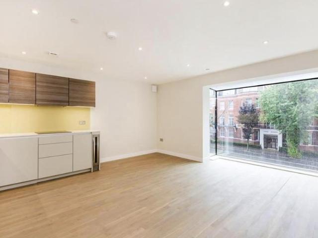 apartment for rent in Property, NW3 7AA