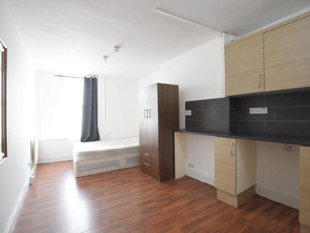 apartment for rent in Property, SE5 8QU