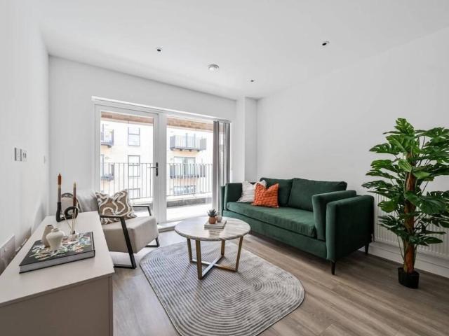 apartment for rent in Property, SE18 6BN