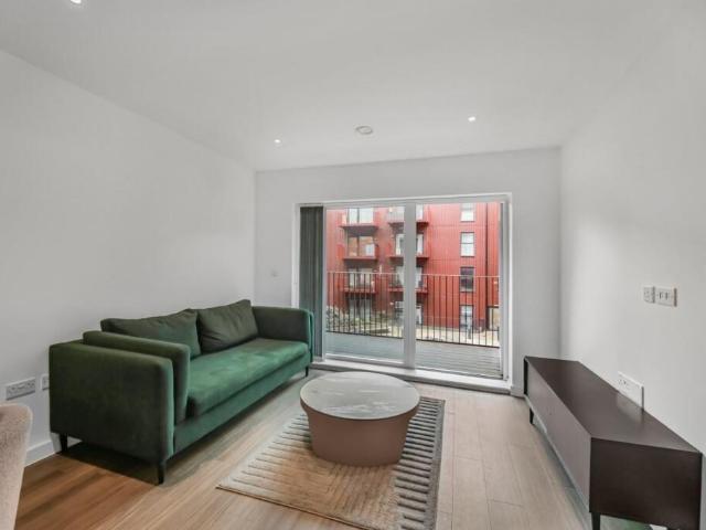 apartment for rent in Property, SE18 6BN