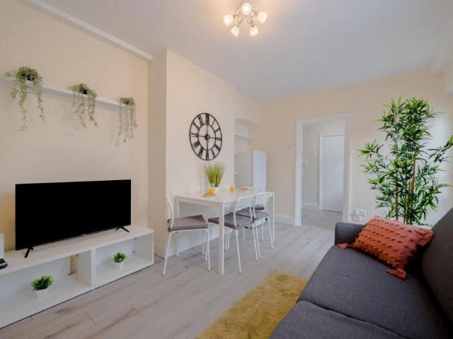 apartment for rent in Property, SE21 8EE