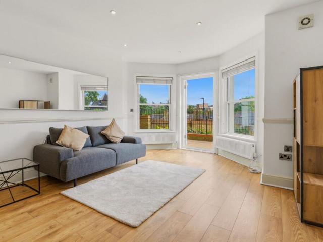 apartment for rent in Property, SE22 0PS