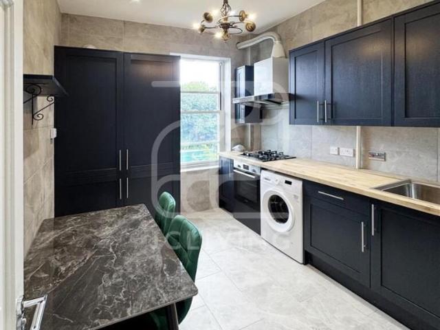 apartment for rent in Property, SW5 9QS