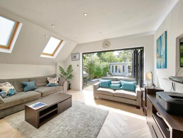 apartment for rent in Property, SW6 6JU