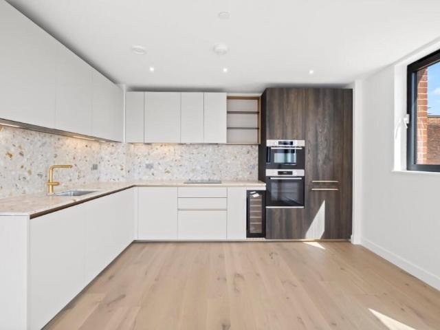 apartment for rent in Property, SW8 2XA