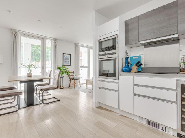 apartment for rent in Property, SW9 0FA