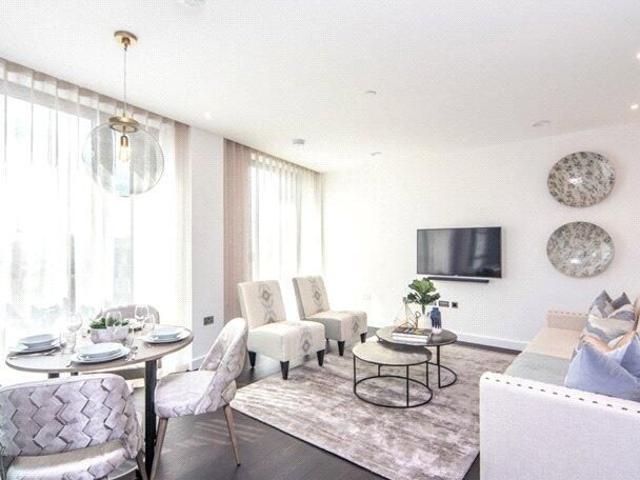 apartment for rent in Property, SW11 7AG
