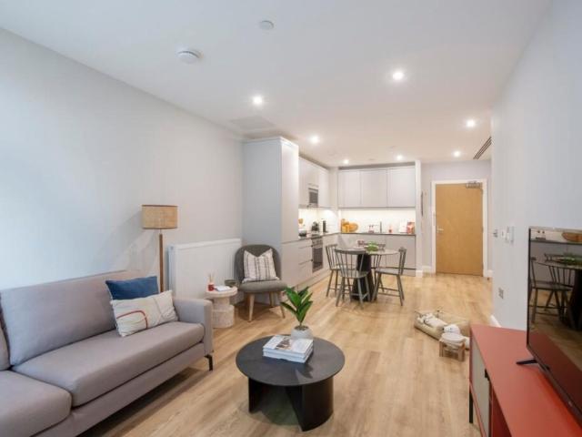 apartment for rent in Property, SW11 7EA