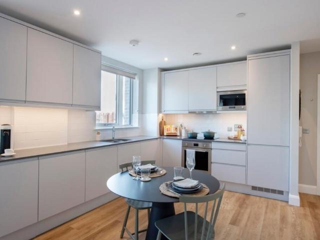 apartment for rent in Property, SW11 7EA