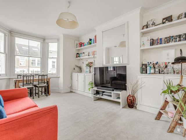apartment for rent in Property, SW11 1XG