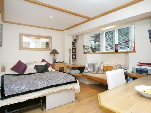 apartment for rent in Property, SW14 7AU