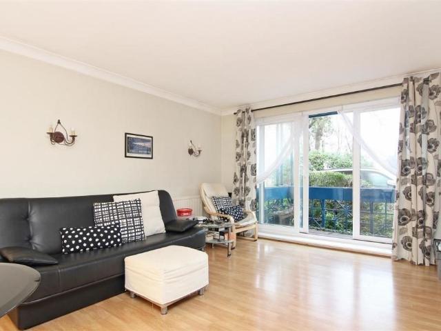 apartment for rent in Property, SW15 6QU