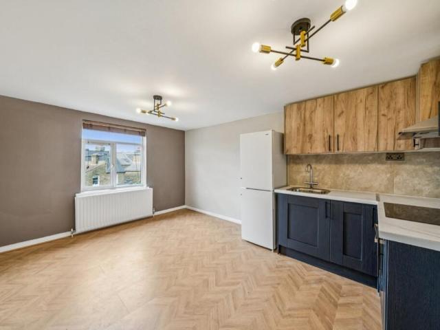 apartment for rent in Property, SW18 2PQ