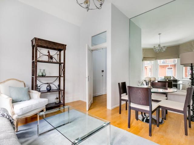 apartment for rent in Property, SW3 4DT